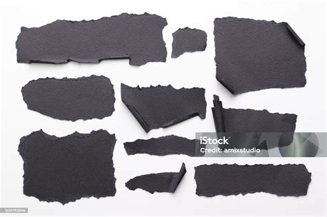 가장자리가 찢어진 찢어진 종이 조각의 예술 콜라주 스티커 메모 모음 검정색 노트북 페이지 조각 추상적인 배경 갈색 용지에 대한 스톡 사진 및 기타 이미지 Istock