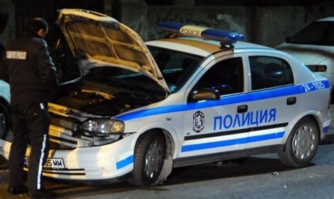 Никой не е застрахован Разсеян полицай заби патрулка в светофар посред нощ в Монтана