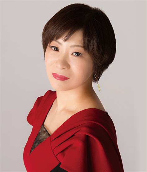 プロフィール 藤本めぐみ 日本コロムビアオフィシャルサイト