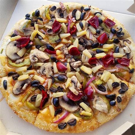 9 Pizza Hut Vegan Menu Items You Should Be Ordering