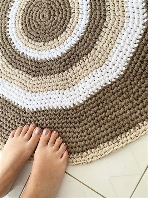 Round Crochet Rug Pattern Free Web Crochet A Hat In The Round Make A