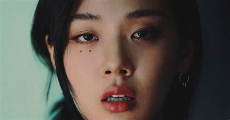 [sc현장] 가슴노출→오열방송 이해될것…비비 고수위 본업컴백 자신감 종합