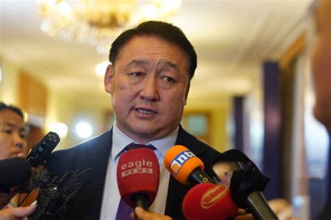 Д Тогтохсүрэн Н Наранбаатарыг бүрэн эрхээс нь түдгэлзүүлэх