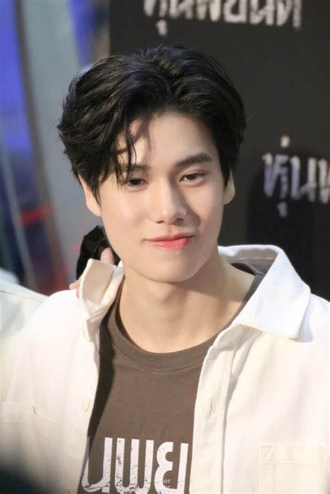 Phuwin Tangsakyuen Diễn Viên Đang Yêu Hình ảnh