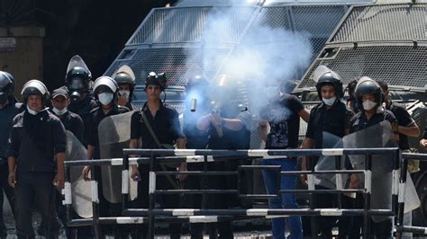 Protests Near Us Embassy In Cairo Continue After Obama Warning Cnn