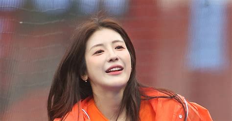 포토s 치어리더 김연정 점점 더 예뻐져~