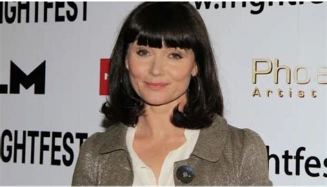 Essie Davis Name Age Height Hometown Famous Movies Current Relationship Awards Think