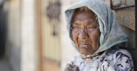 “말 못 알아듣겠어” 12년간 美정신병원 갇힌 원주민 할머니