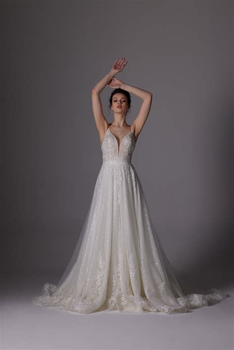 Lara Model Nurcan Ege