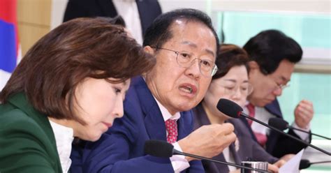 홍준표 보수세력은 아직 건재하고 상대가 범죄자·난동범 이재명이라 다행