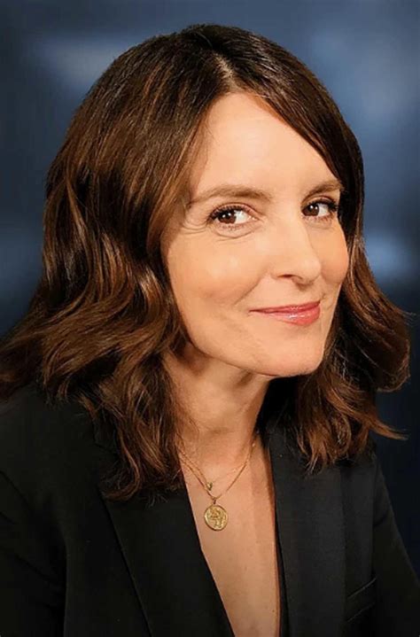 Celebs Surprise Tina Fey As She Hosts First Ever Snl Uk