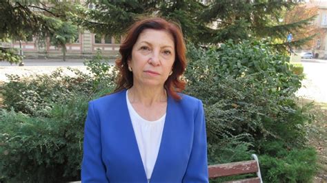 Рена Стефанова Русе заслужава повече от това което има в момента Youtube