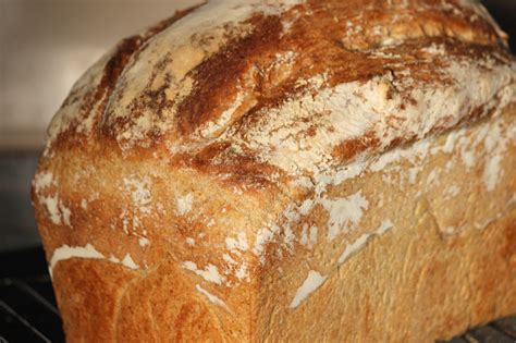 이미지 홈메이트 인명별 식빵 한 덩어리 갓 구운 냉각이란down 2015년에 대한 스톡 사진 및 기타 이미지 2015년 금색 바게트 Istock