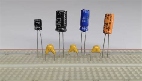 Does Voltage Change Across A Capacitor ElectronicsHacks