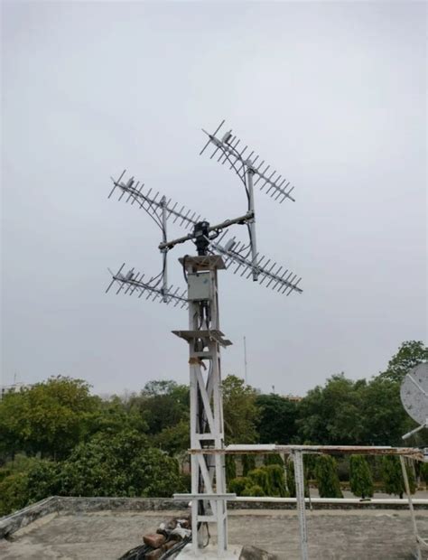 Hf Vhf Uhf Phased Array Antenna Of Radar System 55mhz Size Mobile