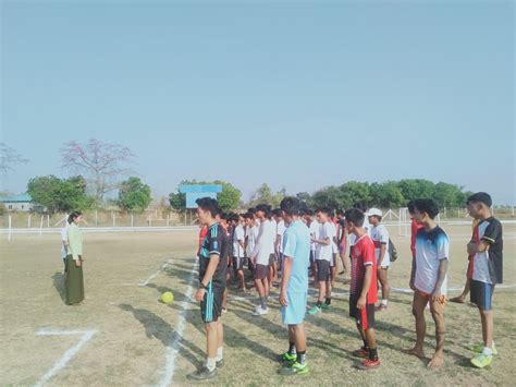 ဆင်ပေါင်ဝဲမြို့နယ်တွင် ၇၇ နှစ်မြောက် ပြည်ထောင်စုနေ့အထိမ်းအမှတ် အမျိုးသားဖူဆယ်ဘောလုံးပြိုင်ပွဲ က