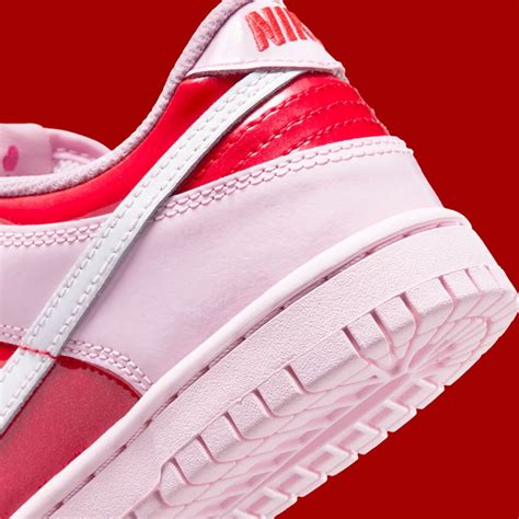 Nike Valentines Day Dunks 2026