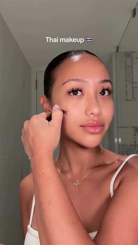 Thai Makeup Looks