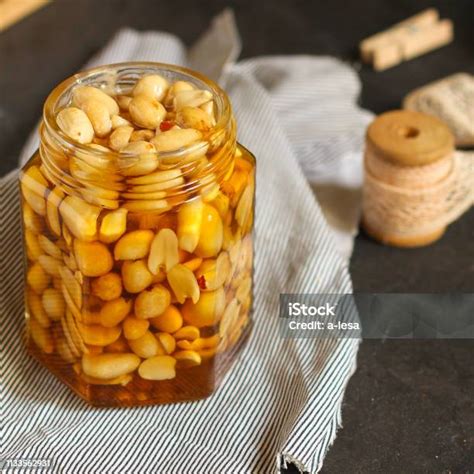 꿀과 견과류 믹스 곡물 씨앗 맛있고 건강 한 디저트 건강 한 식습관 개념 음식 배경입니다 복사 공간 건강관리와 의술에 대한 스톡 사진 및 기타 이미지 Istock