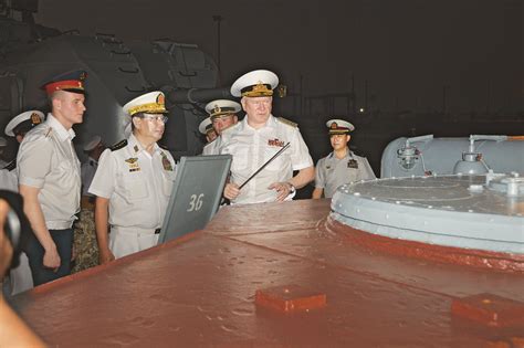 ကာကွယ်ရေးဦးစီးချုပ် ရေ ဗိုလ်ချုပ်ကြီးမိုးအောင် ရုရှားရေတပ်ဦးစီးချုပ်အား ဂုဏ်ပြုညစာဖြင့် တည်ခင