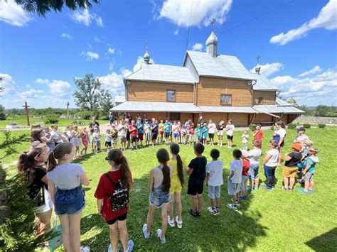 На парафії св Миколая смт Войнилів розпочався християнський табір