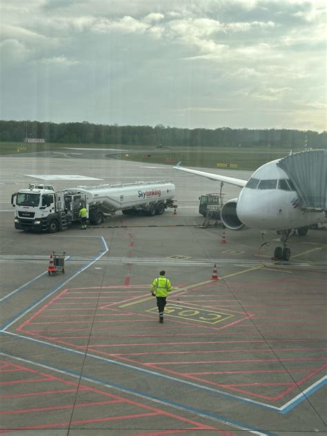 Florian M Reinbold On Linkedin 🛬 Cologne Bonn Cloudy Weather ⛅️ Temperatur 15 🌡️ Next Stop ⏭️