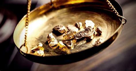 금가루 꿈 해몽 7가지 보는 나오는 선물하는 받는 줍는 캐는