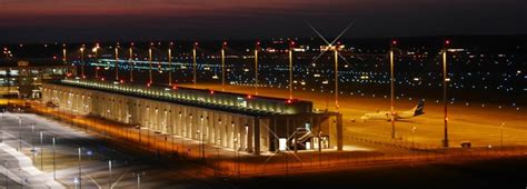 “Разширение на съществуващите съоръжения за поддръжка и ремонт на самолети за Луфтханза Техник