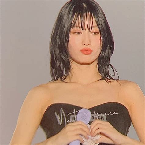 Twice Momo Osaka Showcase Hirai Momo Set Me Free My Only Love Sweet Girls Kpop Idol Short