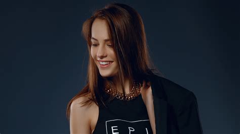 Anna Models Instagram Twitter And Facebook On Idcrawl