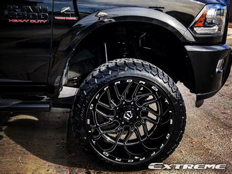 2016 Ram 2500 22x14 Tis Wheels 33x12 5r22 Amp Tires Rough Country 2 5