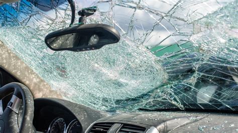 ВОЙНАТА НА ПЪТЯ 11 души са ранени в катастрофи за денонощие България Телеграф