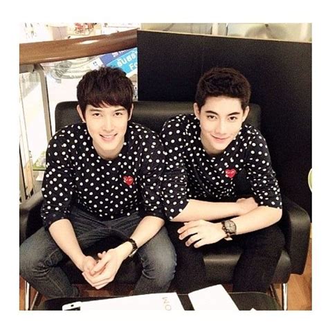 รูปหนุ่มหล่อ ชายรักชาย