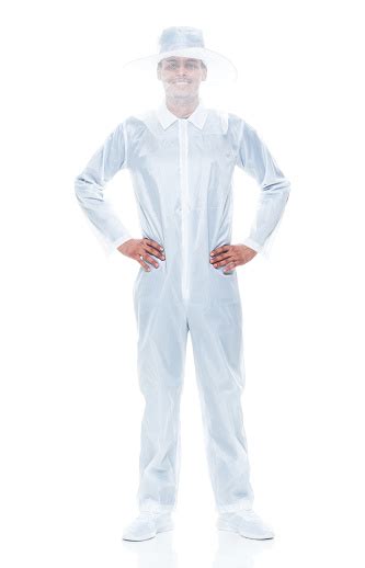 흰색 배경 의 앞에 서있는 아프리카 계 미국인 민족 젊은 남성 은 커버를 입고 20 24세에 대한 스톡 사진 및 기타 이미지 20 24세 20 29세 검정 머리