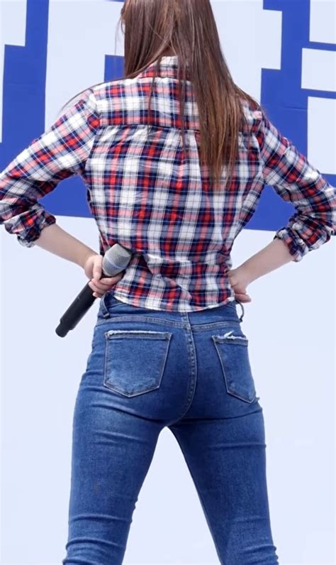 달샤벳 우희 스키니진 청바지 뒷태 뒷모습 デニム ファッション パンツスタイル レディース ファッション