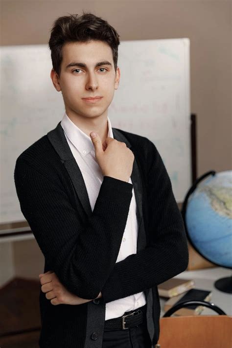 Пин от пользователя Екатерина на доске выпускники Школьные фото Выпускные фотопортреты