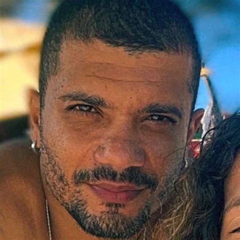 Raphael Feltrim Raphaelfeltrim • Threads Say More