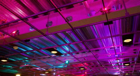 The Benefits Of Metal Mesh Ceilings In Educational Facilities Mesh