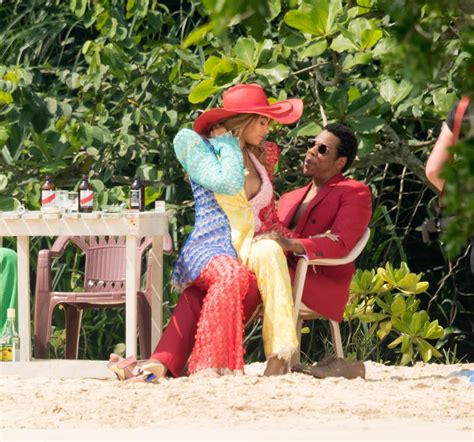 Beyonce And Jay Z On The Beach In Jamaica March 2018 • Celebmafia