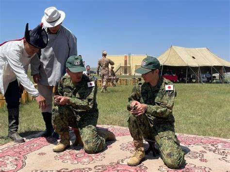 Япон цэргийн инженерүүдэд үндэсний соёл уламжлалаа сурталчиллаа