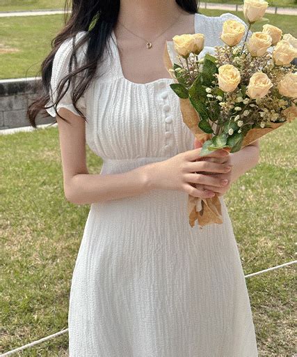 스퀘어넥 퍼프 벌룬 셔링 콩단추 썸머 반팔 롱 원피스 리본스트랩 플레어