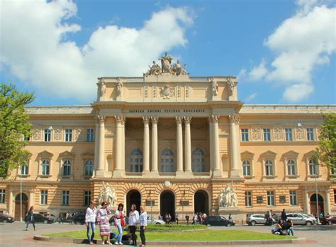 Львівський національний університет імені Івана Франка продовжив карантин до 31 жовтня