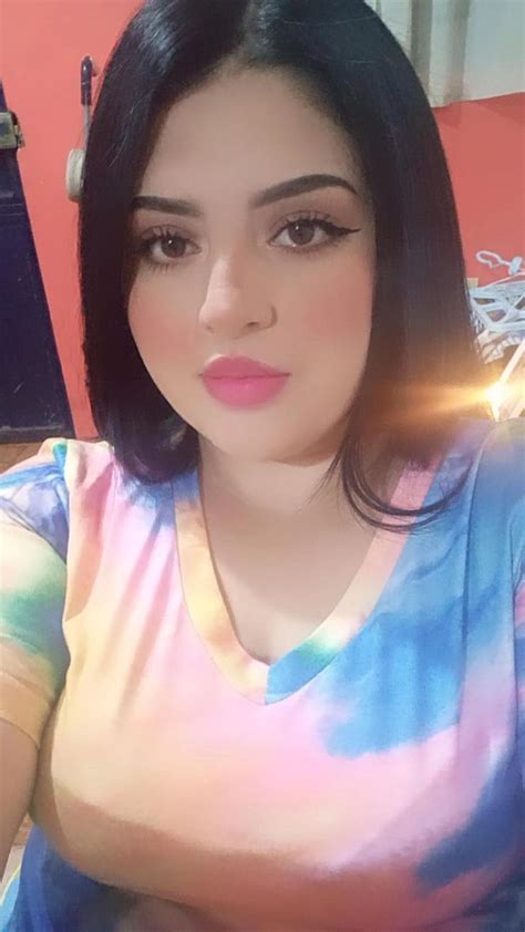 Pin De Dashing8dxb En Portrait Arab Fotos De Chicas Reales Vestidos