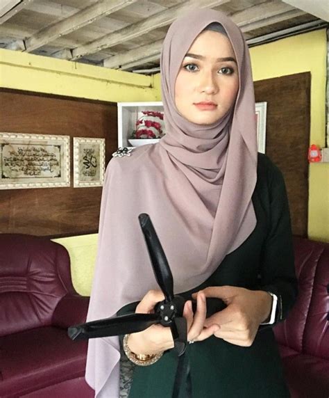 Gadis Bertudung Nakal Bab 10 Sensasi Threesome Penana