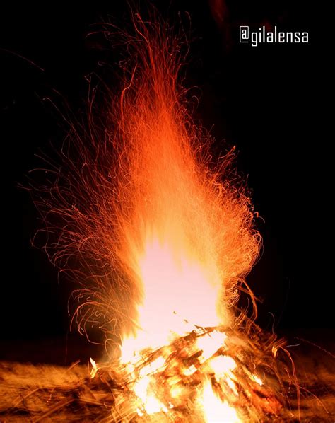 Gila Gambar Unggun Api