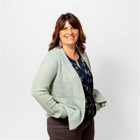 Rhonda Critchley Women Of The Land Nl