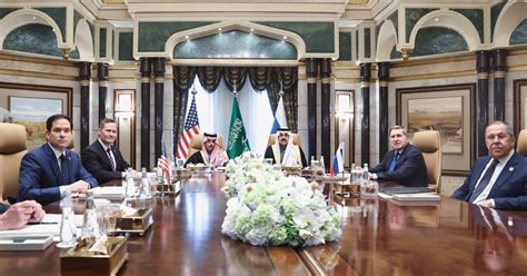 У Стамбулі розпочалися переговори делегацій РФ та США