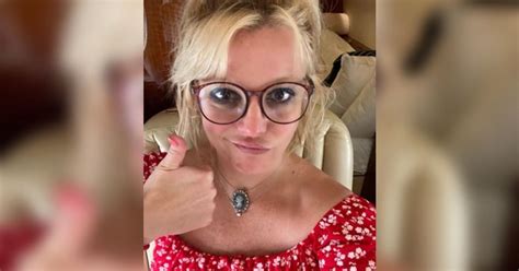 Britney Spears Admits She Tries To Be Sexy S T On Instagram