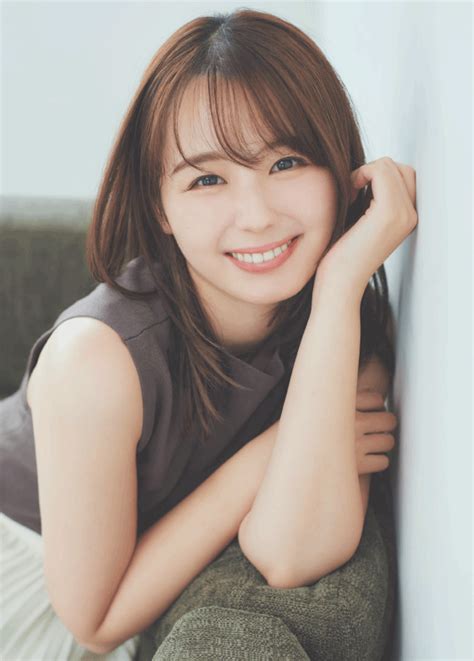 【画像】小池里奈さん、ガードレールに乗っただけで伝説作ってしまう 爆誕芸能ニュース速報
