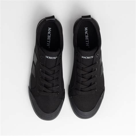 Mens Eliot Macbeth Global Indonesia